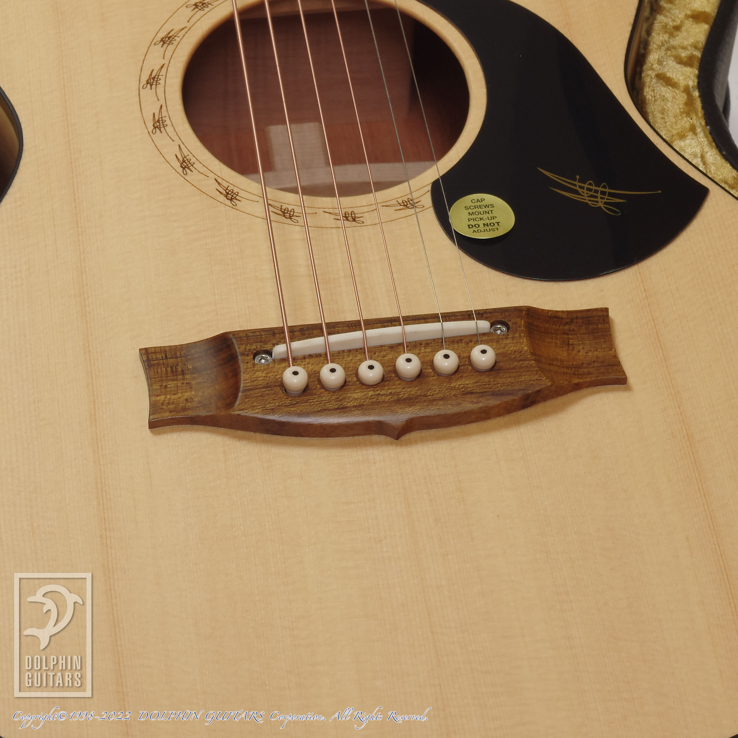 MATON EM6 (Mini Maton) - ドルフィンギターズ