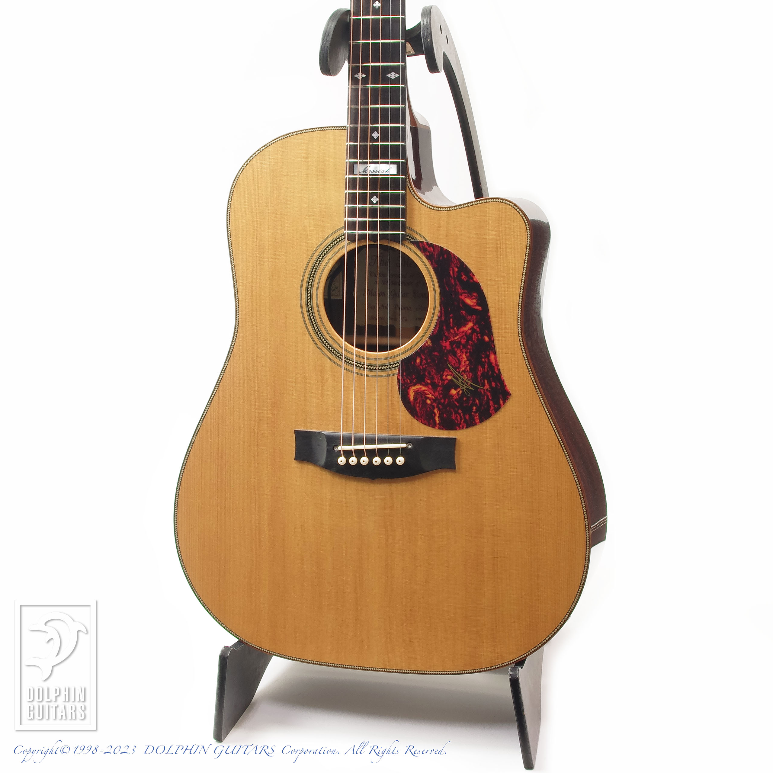 MATON EM100C Messiah (Dreadnought Cutaway) - ドルフィンギターズ
