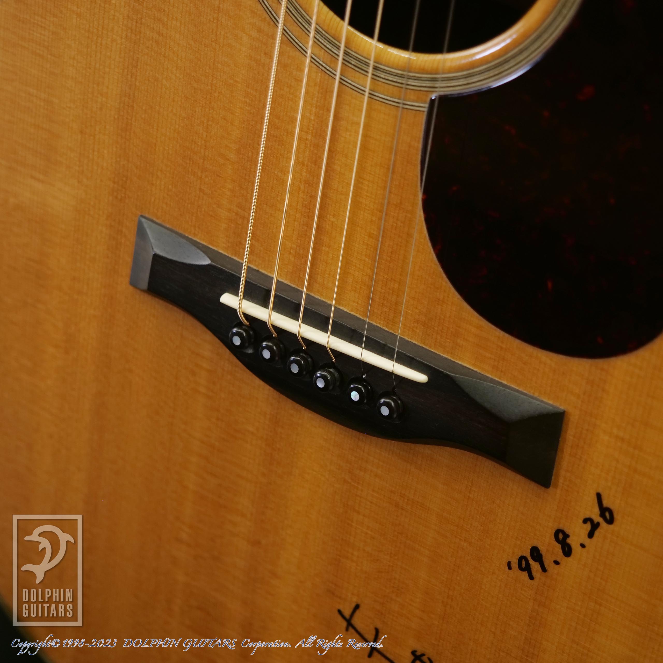 SANTA CRUZ F-Cutaway - ドルフィンギターズ