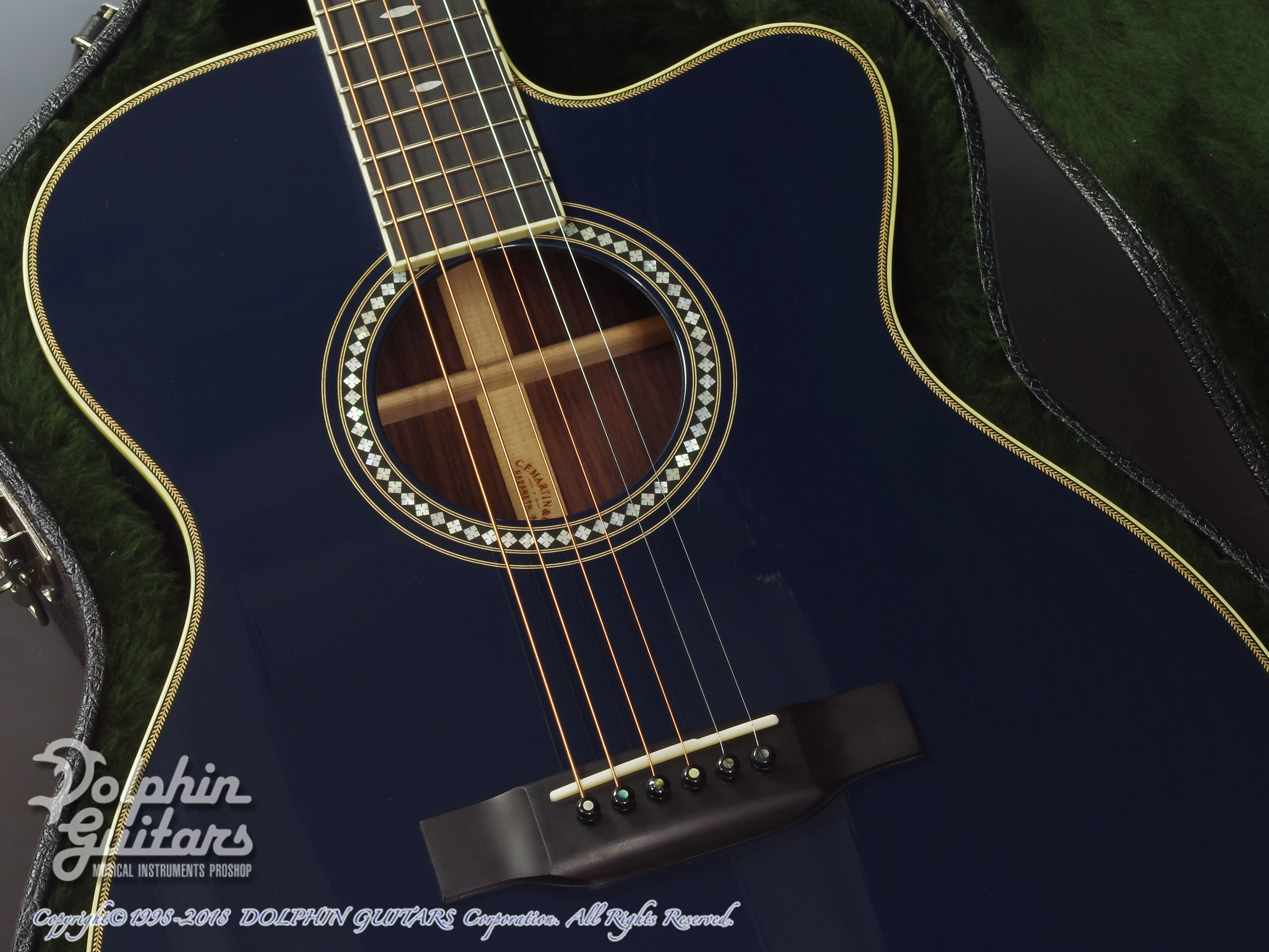C.F.Martin CTM OMC-28 Navy Blue - ドルフィンギターズ