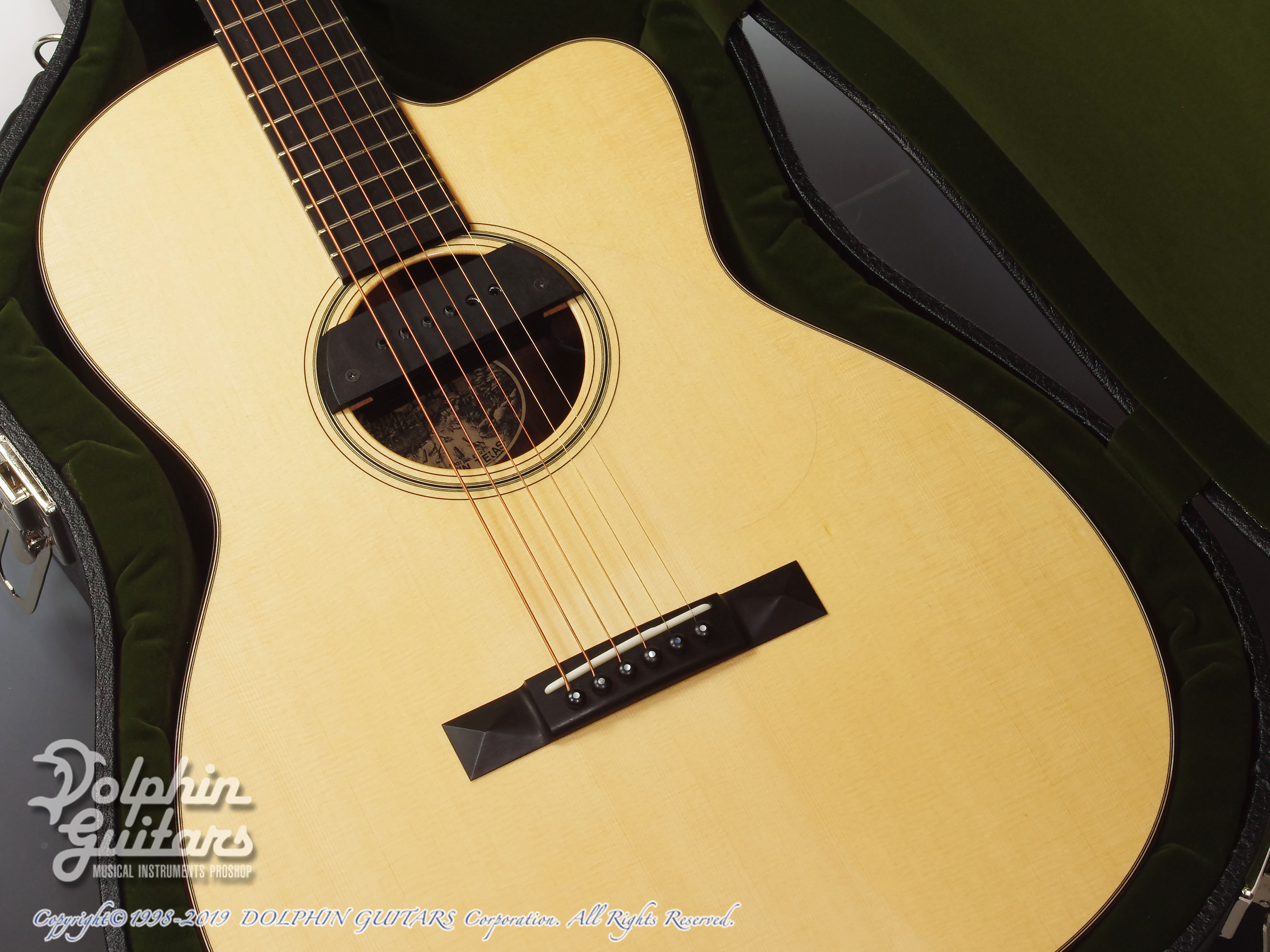 COLLINGS 000-1E Cutaway (Indian Rosewood) - ドルフィンギターズ