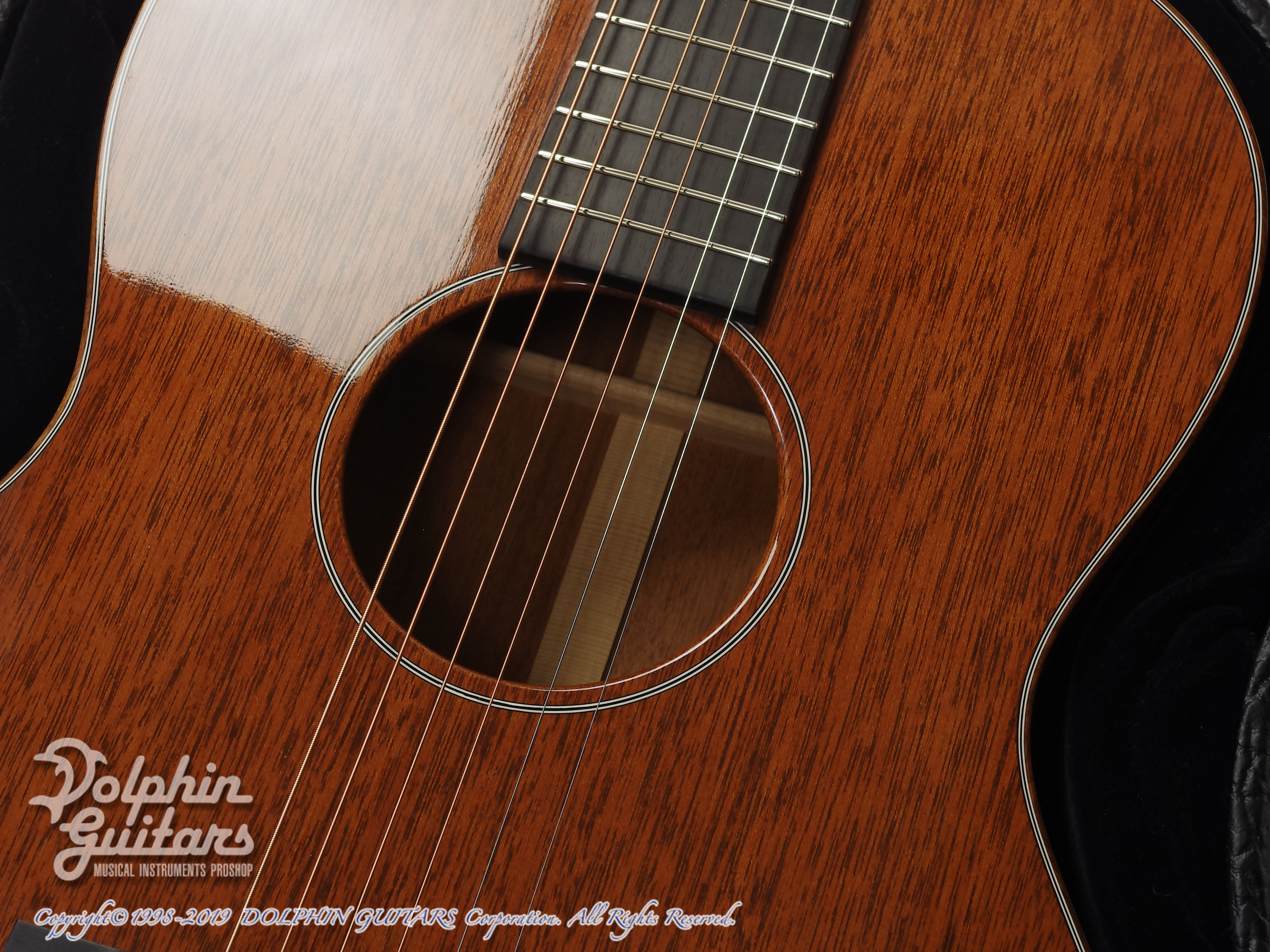 C.F.Martin CTM 000 (All Mahogany) - ドルフィンギターズ