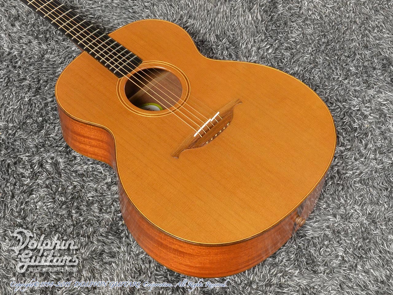 LOWDEN O10 - ドルフィンギターズ
